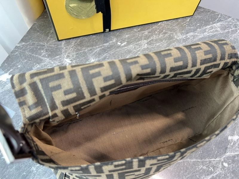 Inexpensive Fendi Baguette Bags