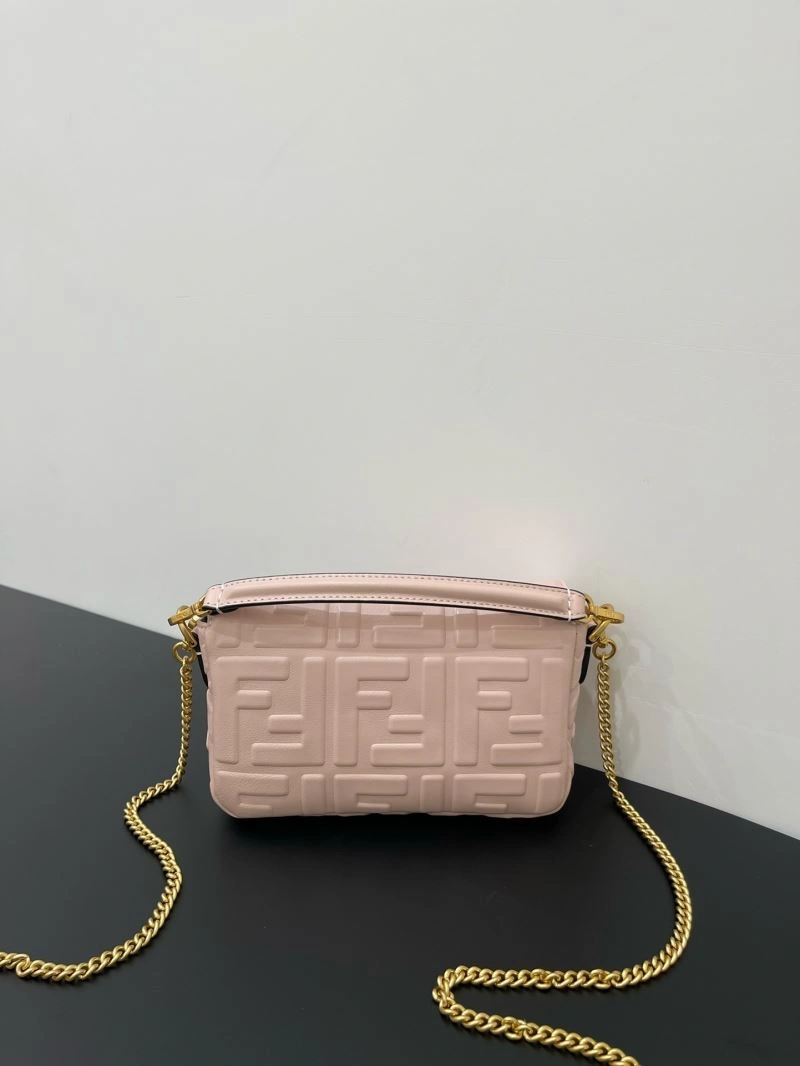 Top mirror Fendi Baguette Bags