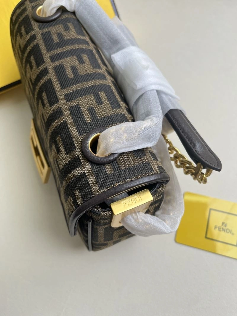Accurate model Fendi Baguette Bags