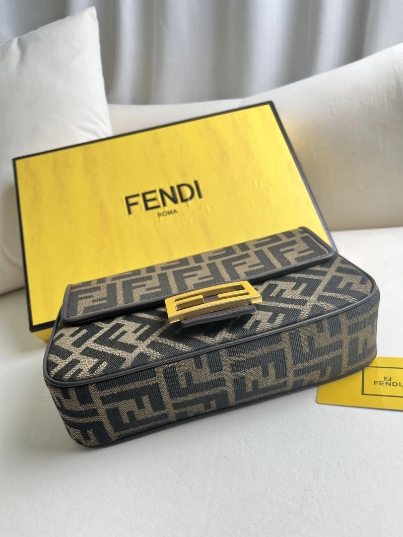 Accurate model Fendi Baguette Bags