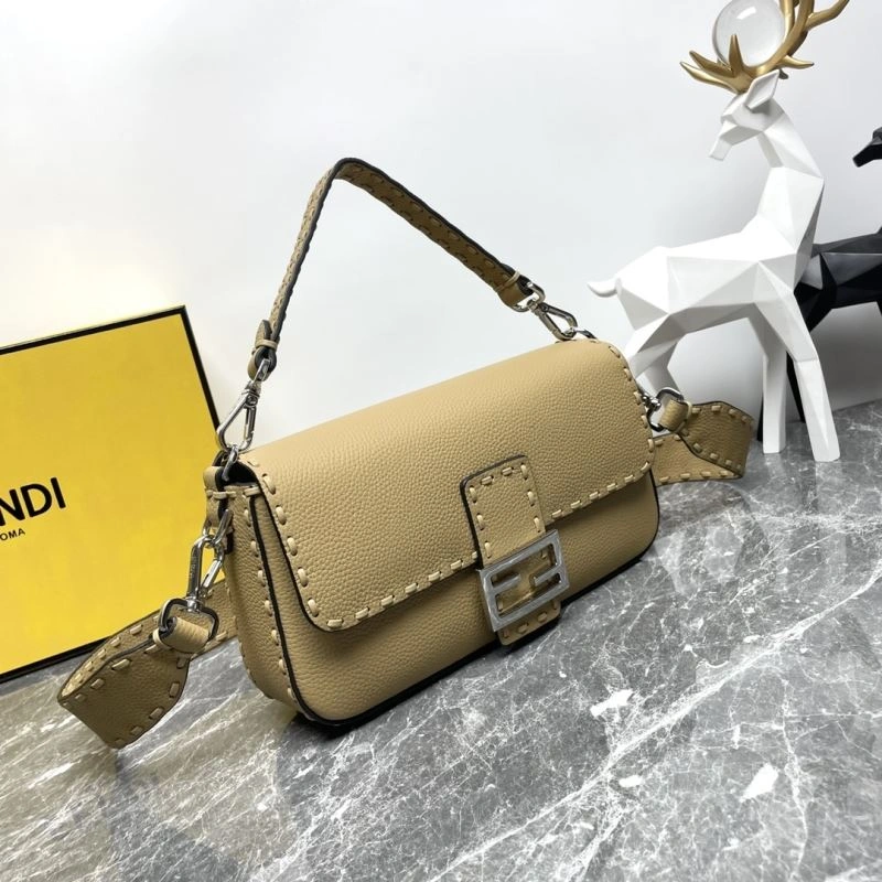Accurate model Fendi Baguette Bags
