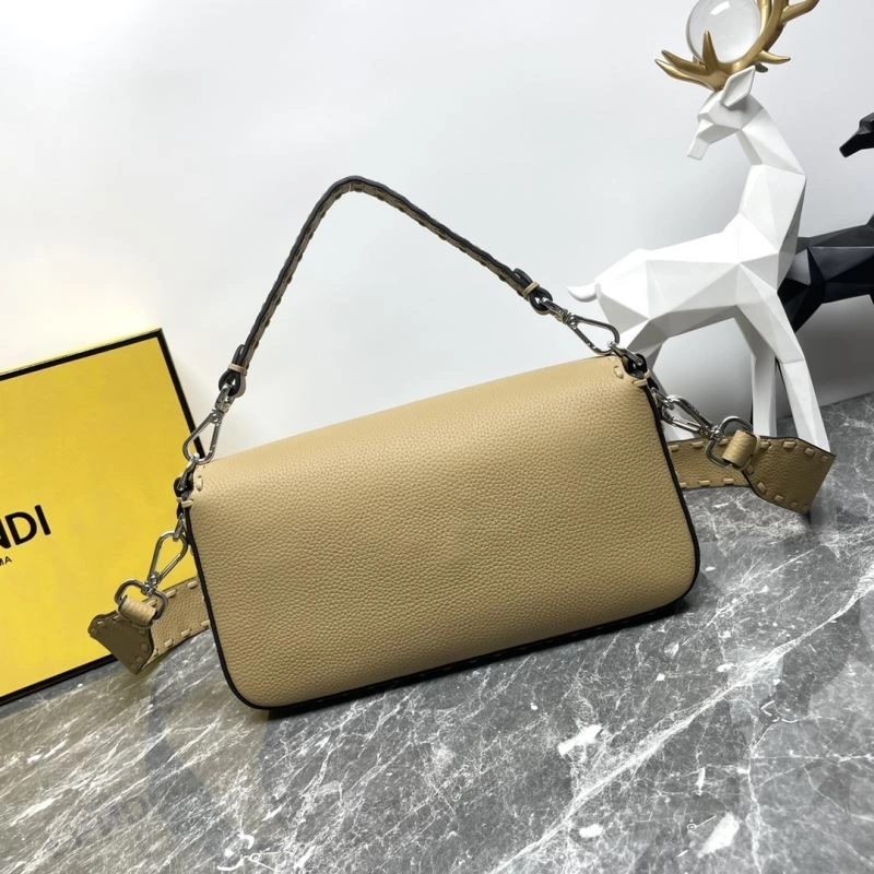 Accurate model Fendi Baguette Bags