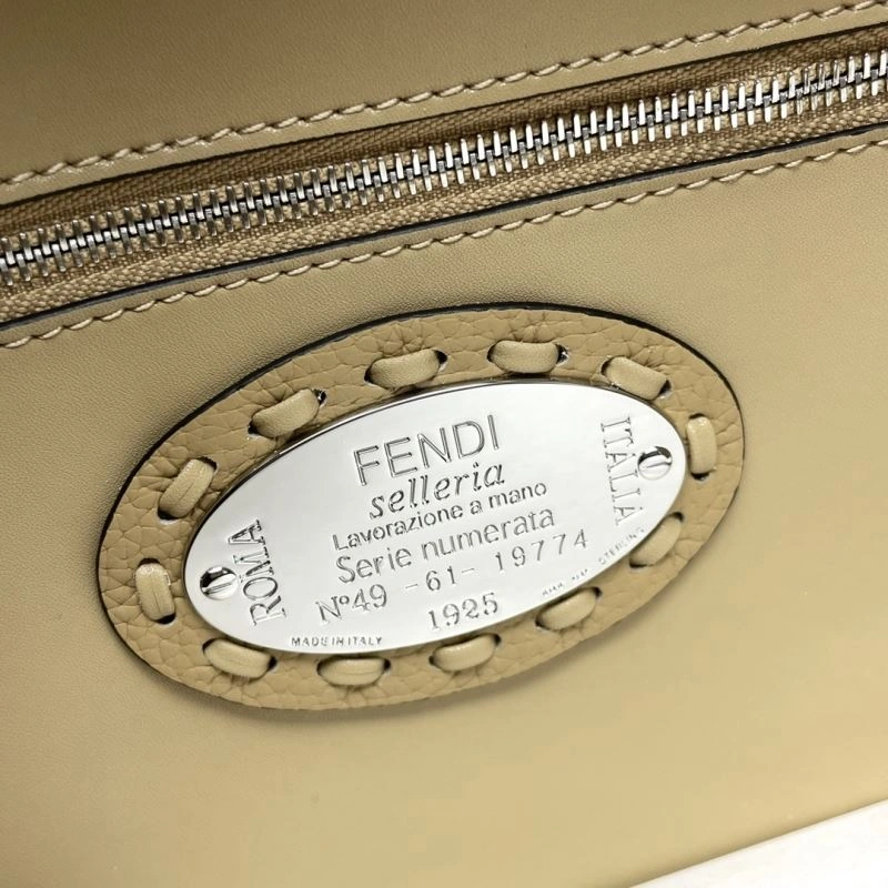 Accurate model Fendi Baguette Bags