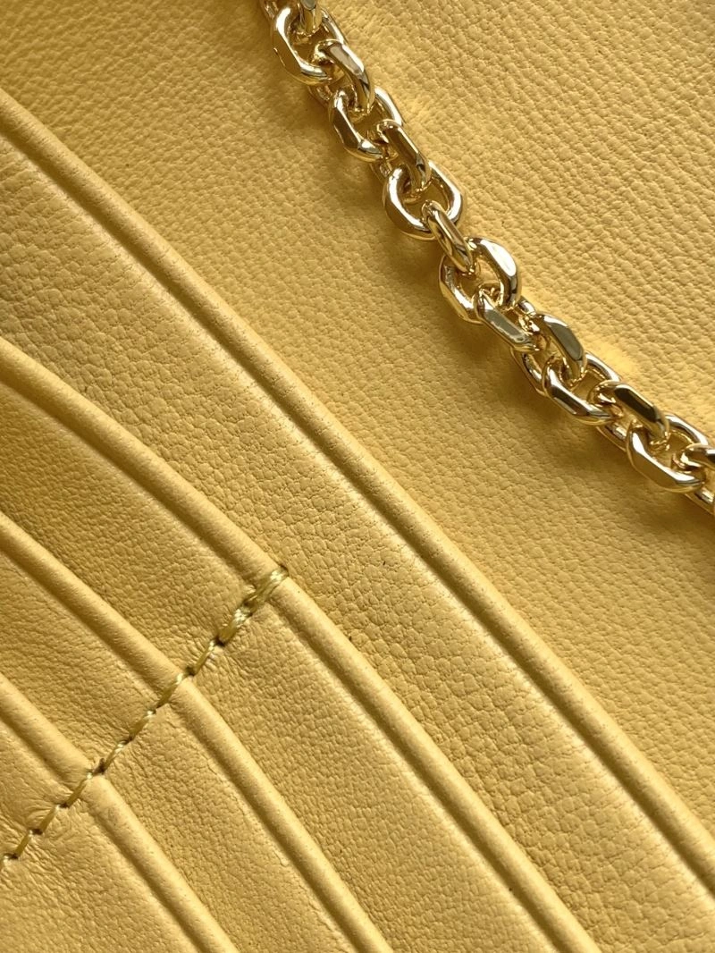 Top mirror Fendi Baguette Bags