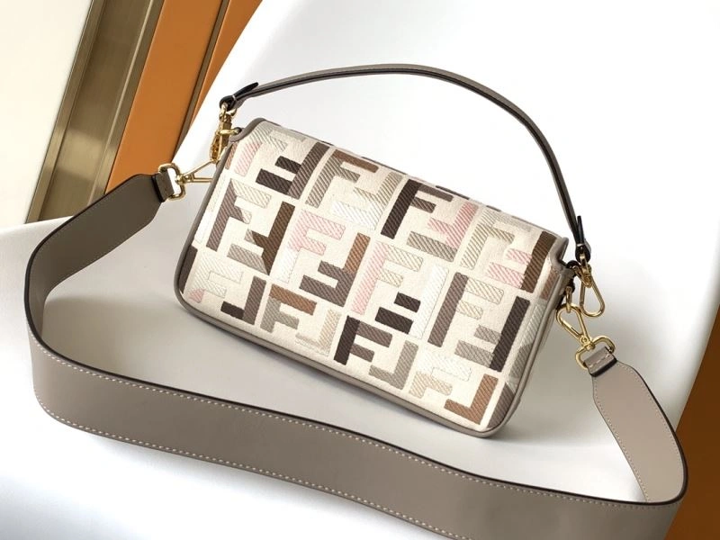 Low-cost Fendi Baguette Bags