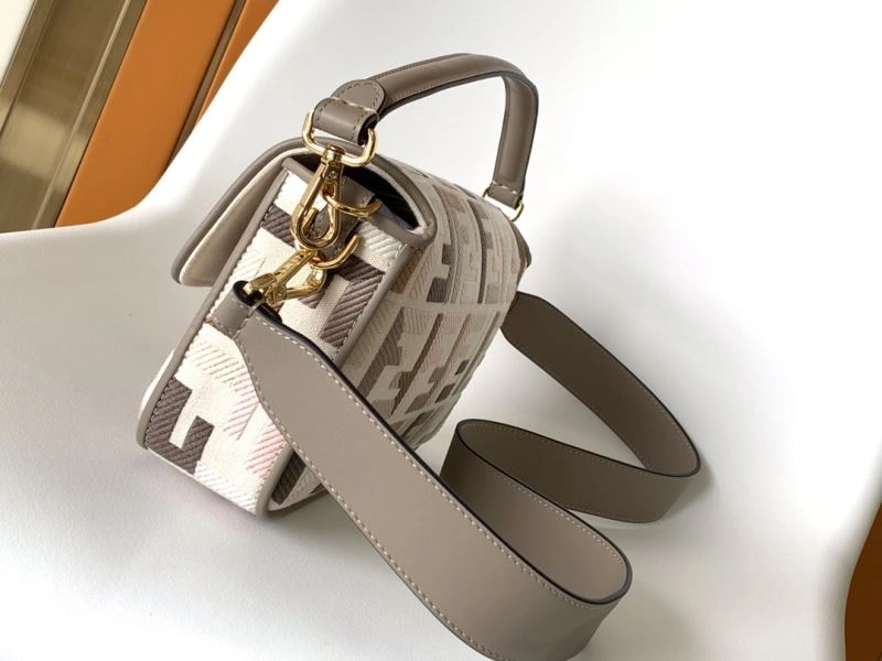 Low-cost Fendi Baguette Bags