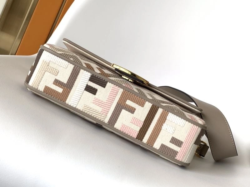 Low-cost Fendi Baguette Bags