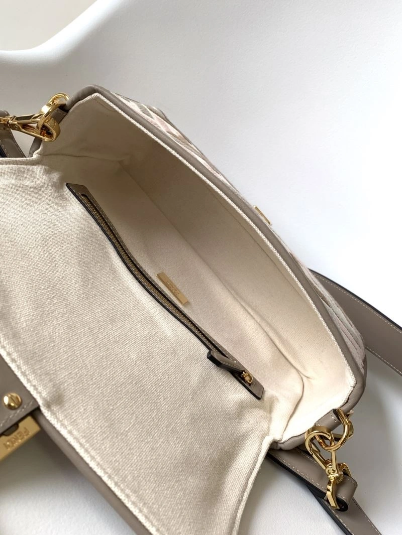 Low-cost Fendi Baguette Bags