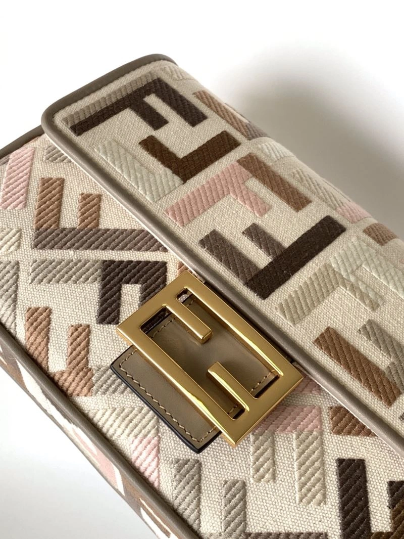 Low-cost Fendi Baguette Bags