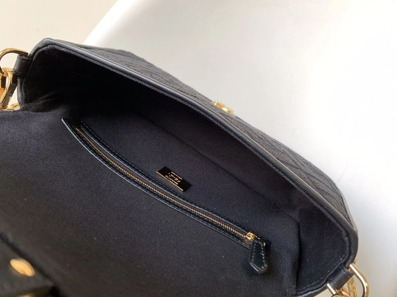 Low-cost Fendi Baguette Bags