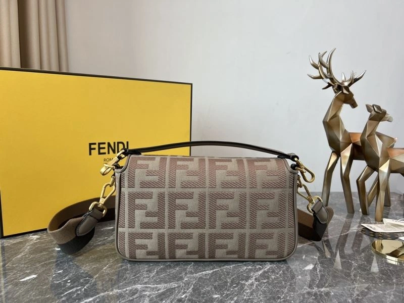 Top match Fendi Baguette Bags