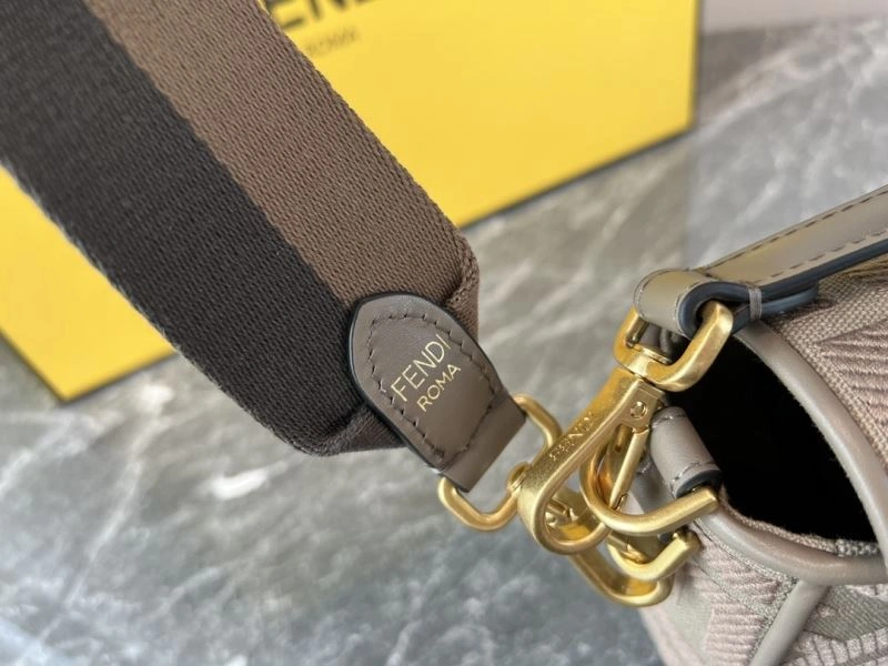 Top match Fendi Baguette Bags