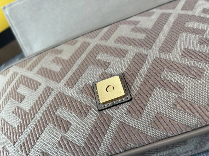 Top match Fendi Baguette Bags