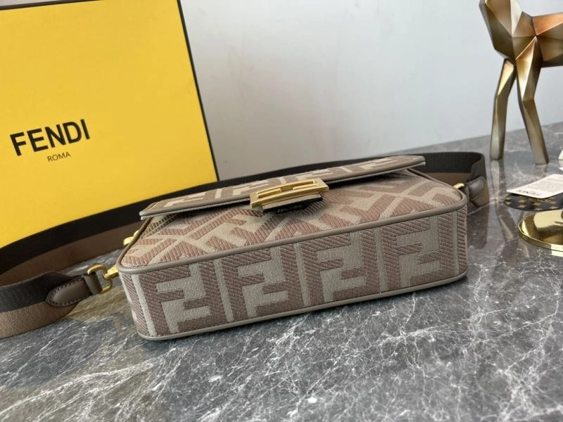 Top match Fendi Baguette Bags