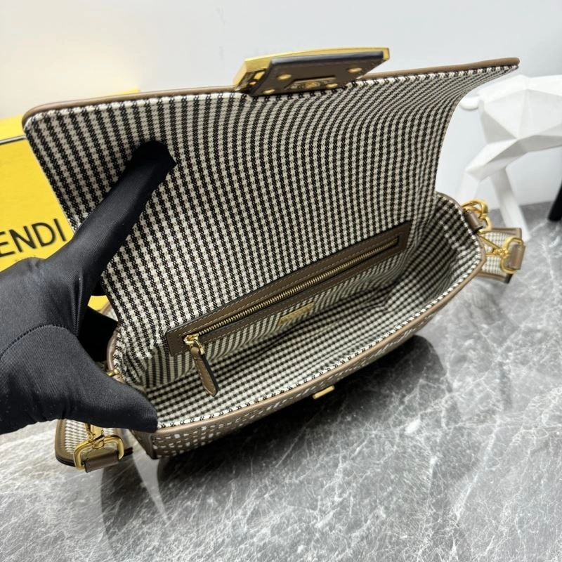 Inexpensive Fendi Baguette Bags