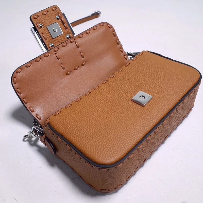 Top mirror Fendi Baguette Bags