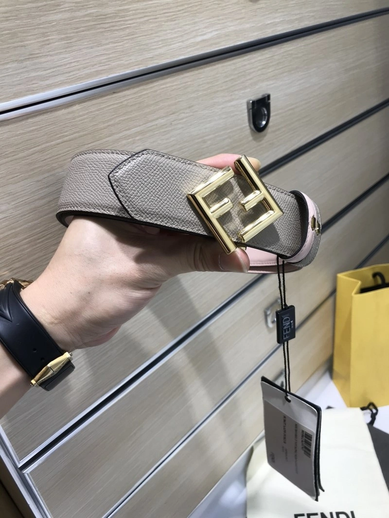 1:1 copy Fendi Belts