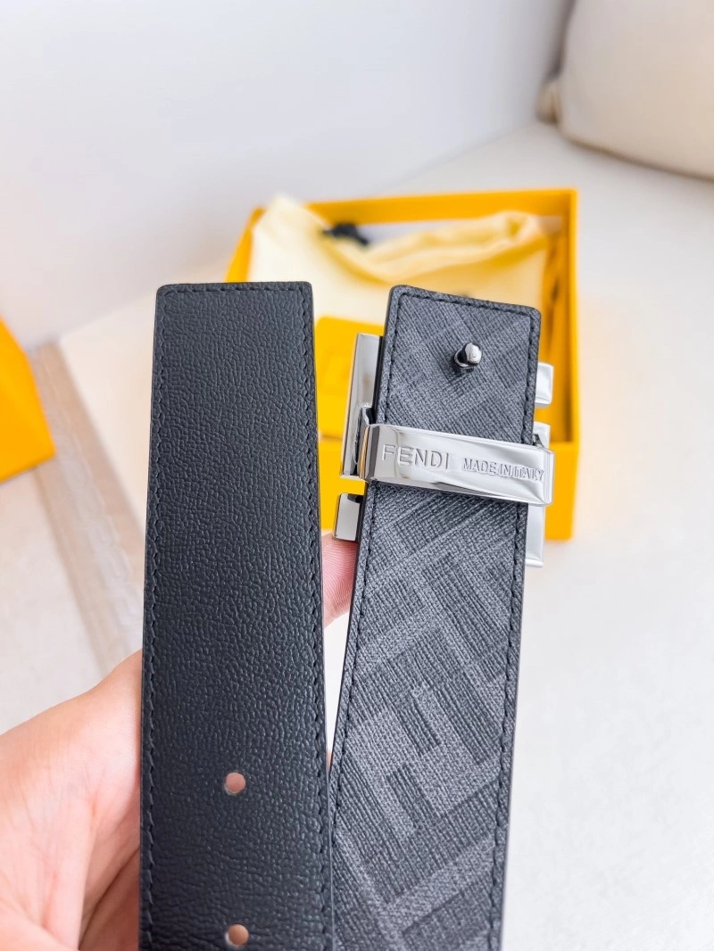 Top mirror Fendi Belts