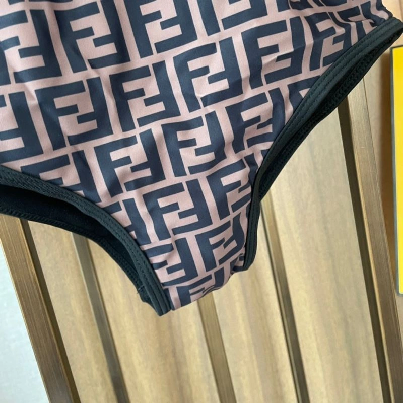 Top match Fendi Bikins