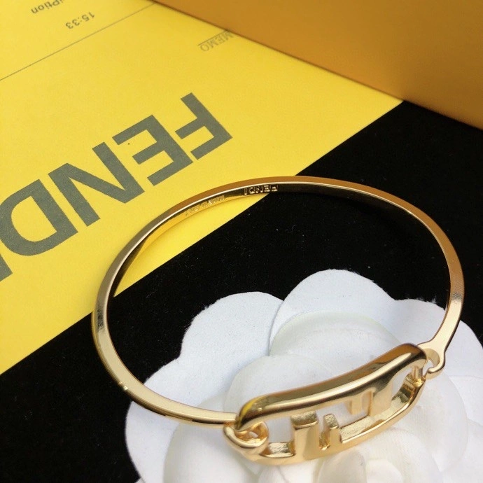 Accurate model Fendi Bracelets