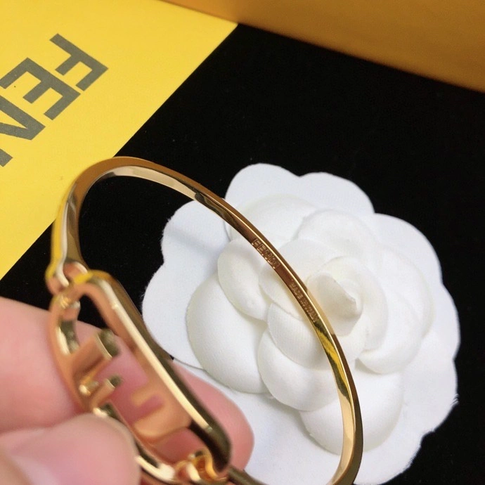 Accurate model Fendi Bracelets