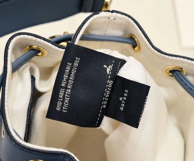 Accurate model Fendi Bucket Bags