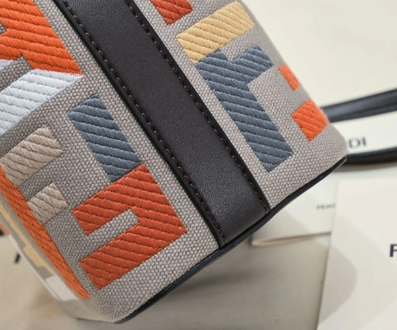 Top match Fendi Bucket Bags