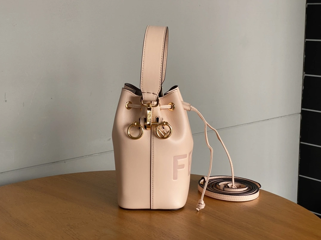 Inexpensive Fendi Bucket Bags