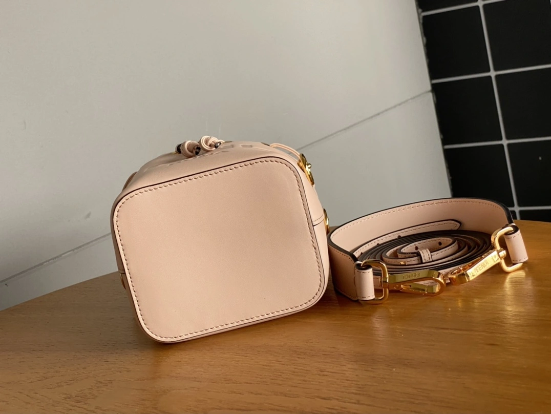 Inexpensive Fendi Bucket Bags