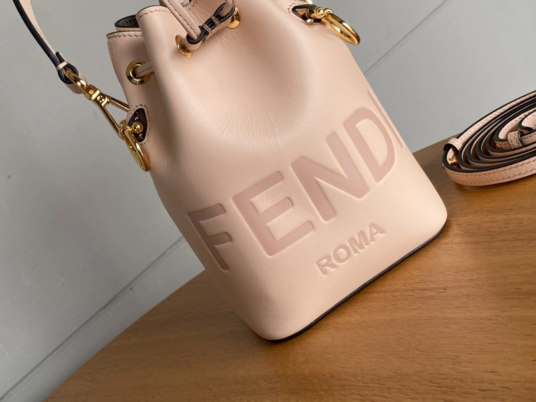 Inexpensive Fendi Bucket Bags