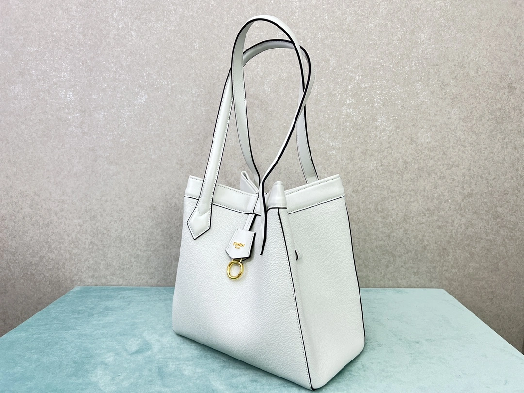 Low-cost Fendi Bucket Bags