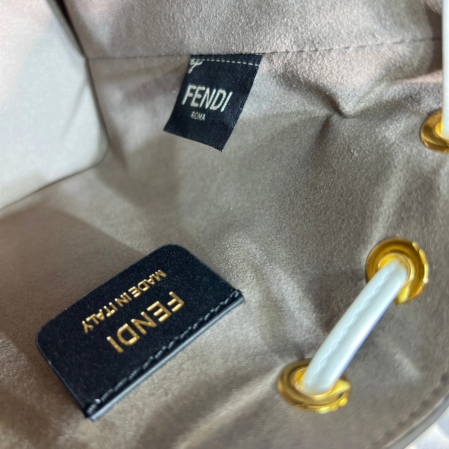 Top mirror Fendi Bucket Bags