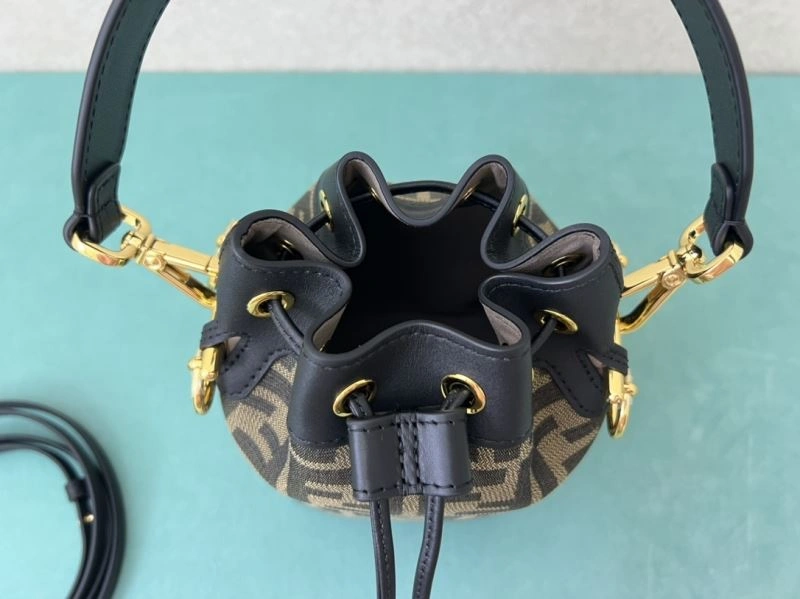 Top mirror Fendi Bucket Bags