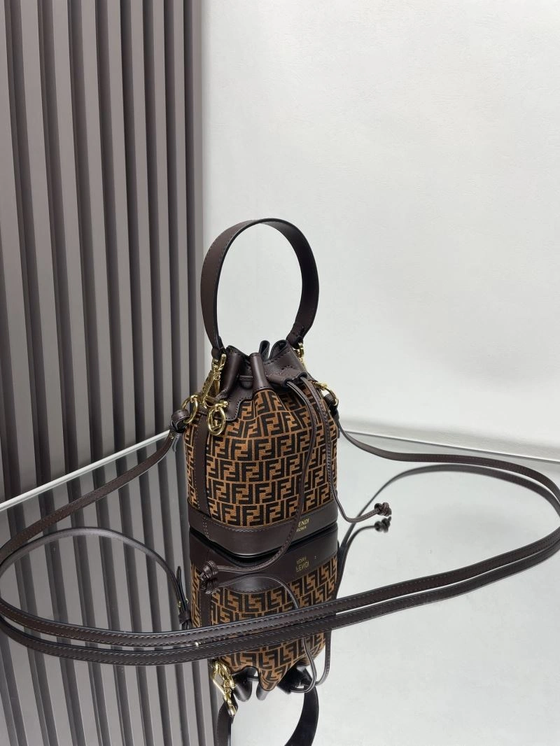 Top mirror Fendi Bucket Bags