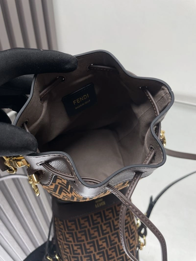 Top mirror Fendi Bucket Bags
