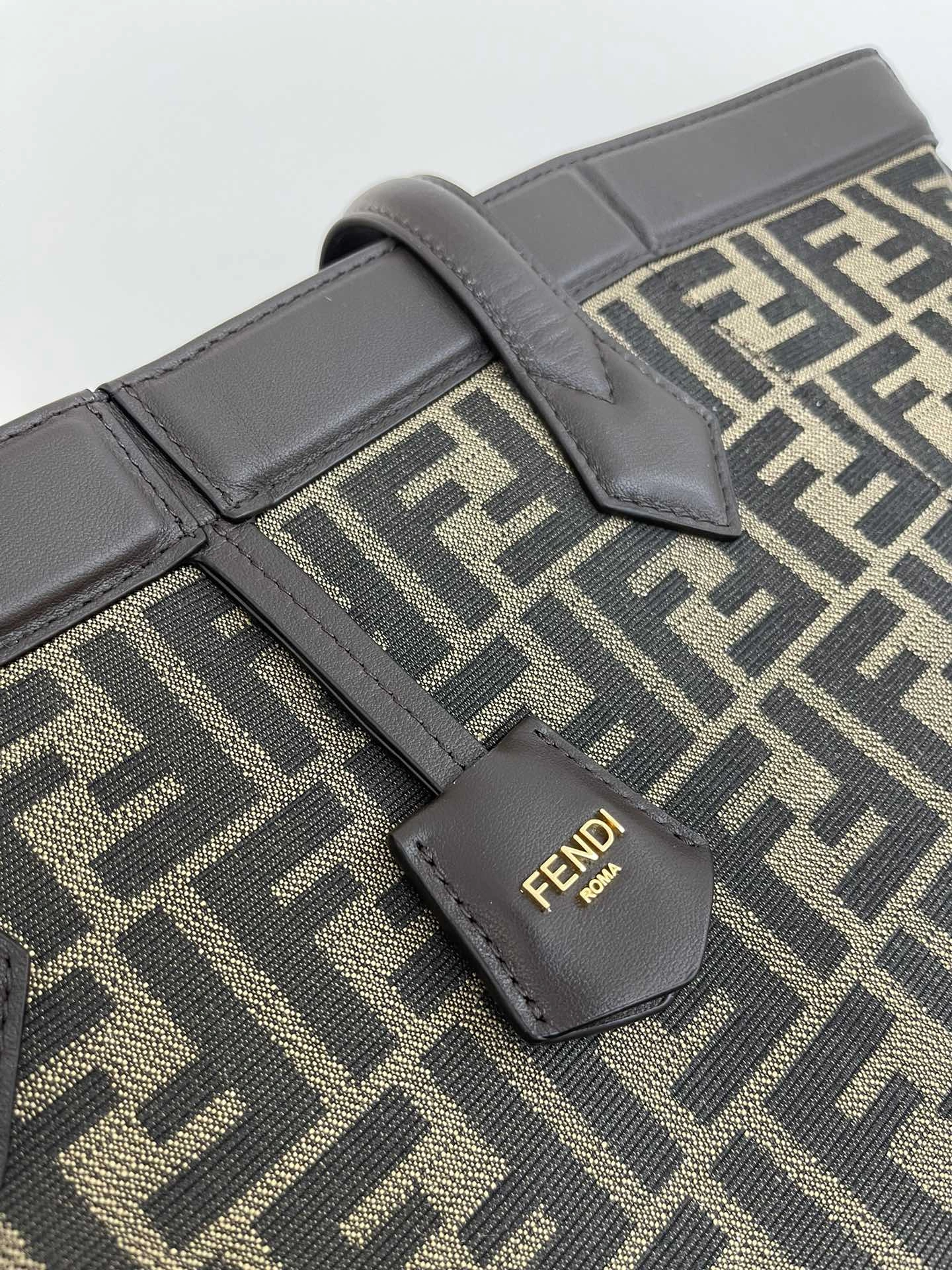 Bargain Fendi Bucket Bags