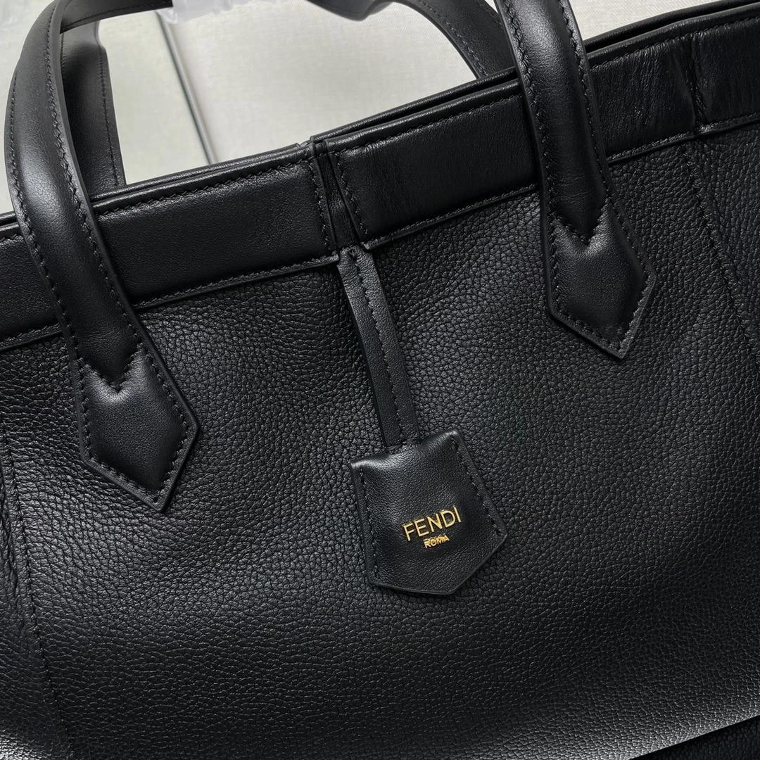 Inexpensive Fendi Bucket Bags