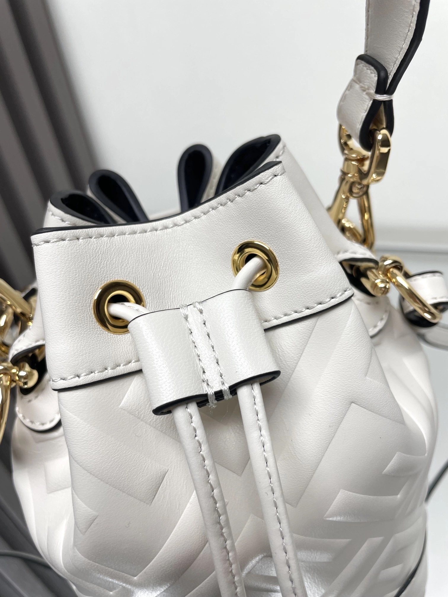 Low-cost Fendi Bucket Bags