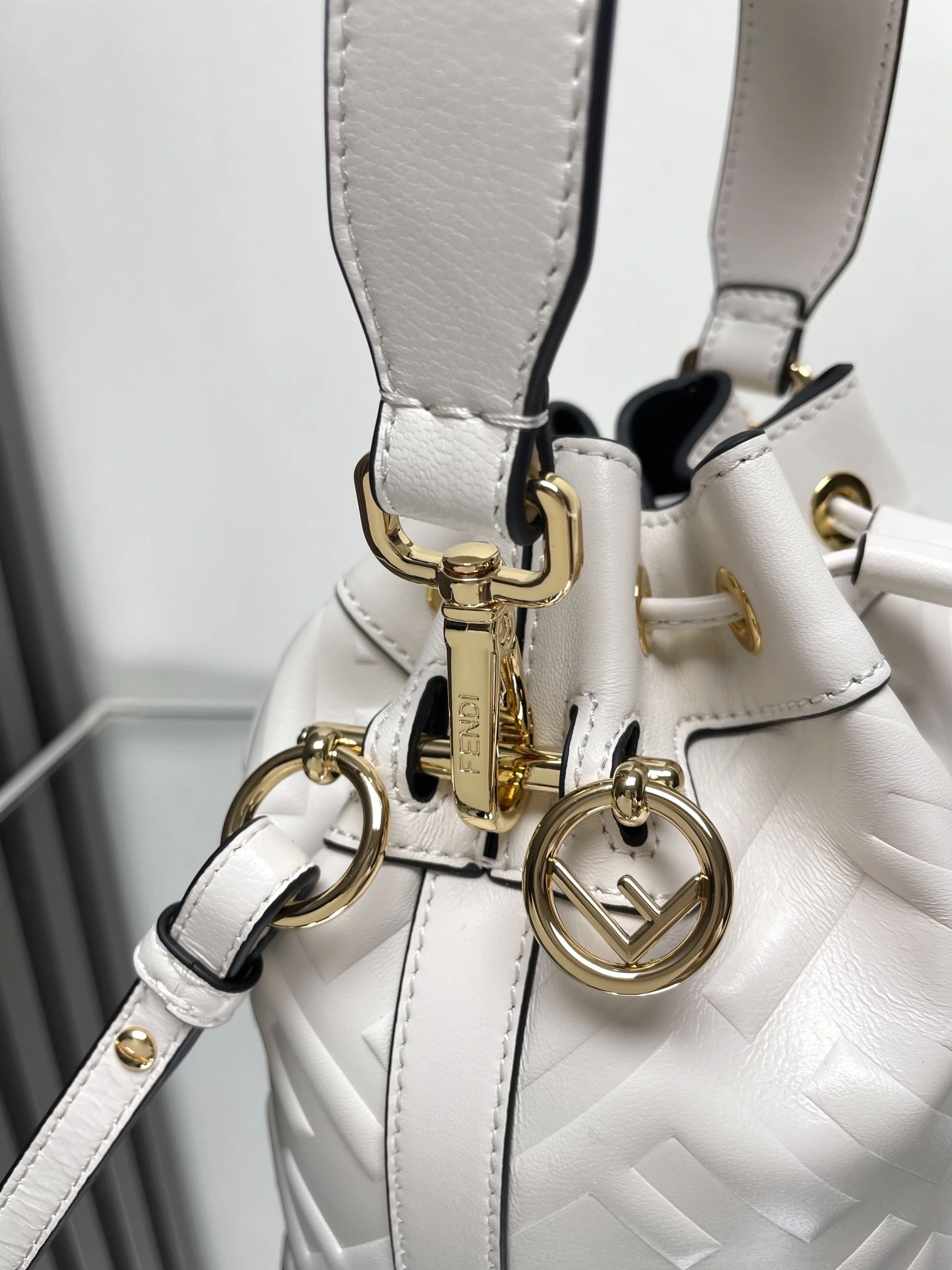 Low-cost Fendi Bucket Bags