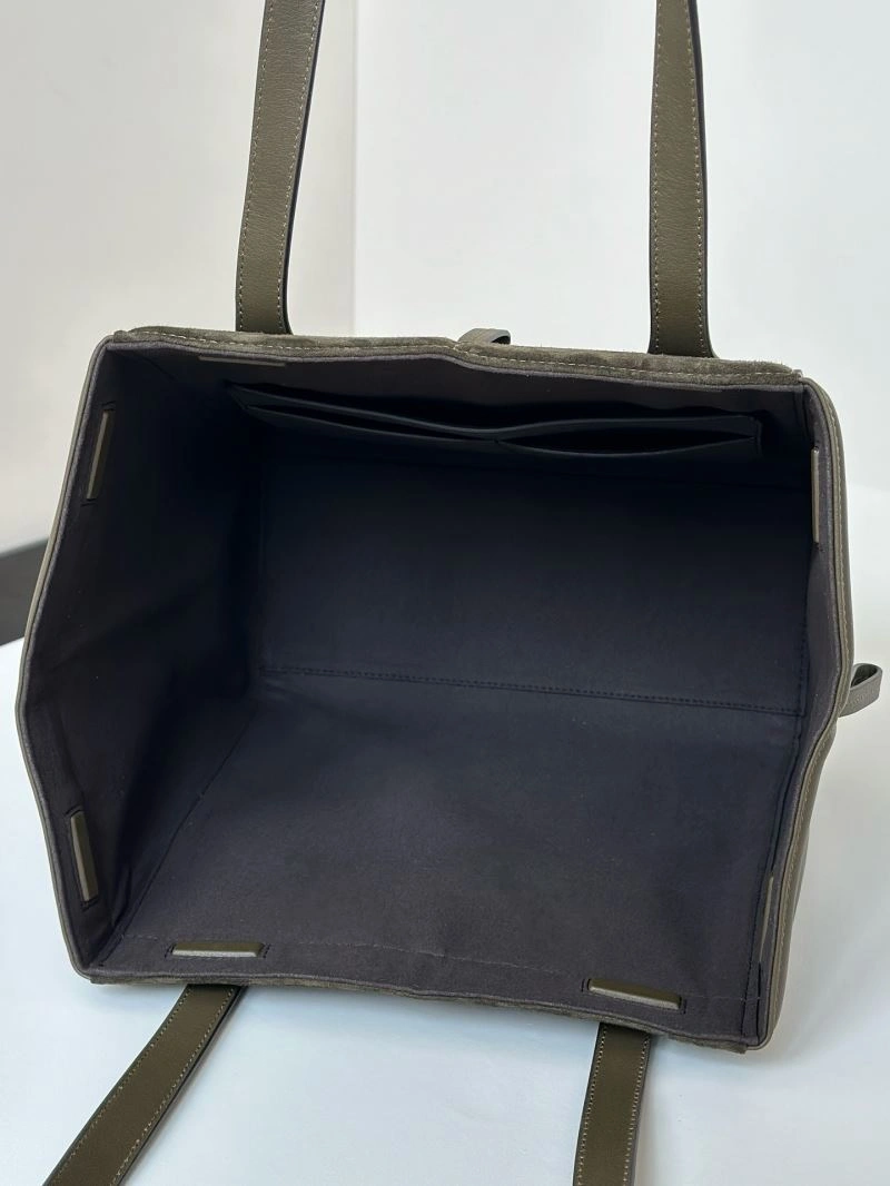 High accuracy Fendi Bucket Bags