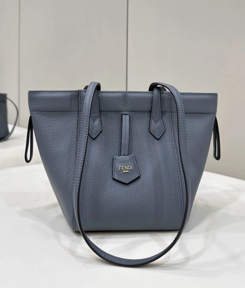Top mirror Fendi Bucket Bags