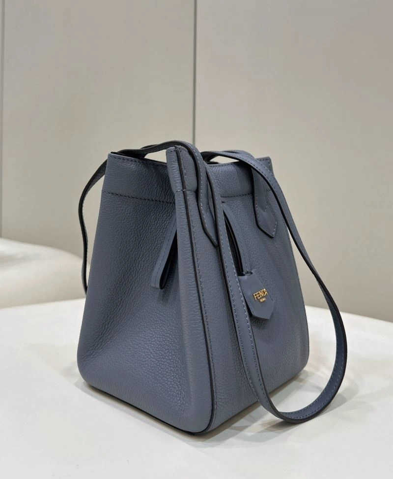 Top mirror Fendi Bucket Bags