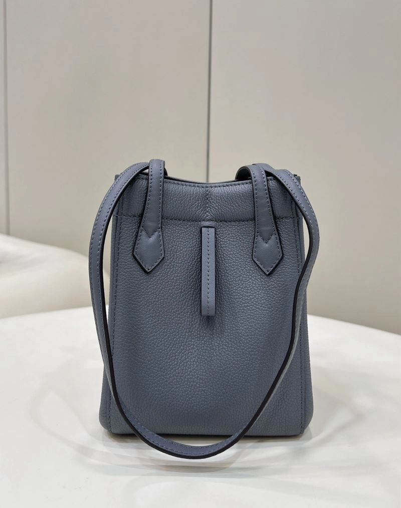 Top mirror Fendi Bucket Bags