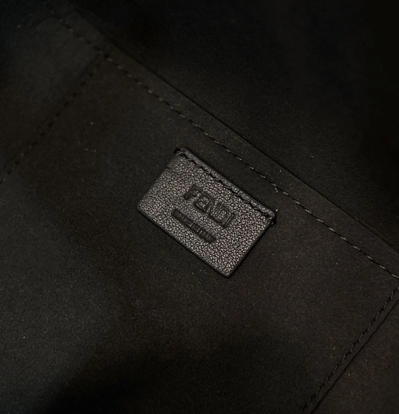 Top mirror Fendi Bucket Bags