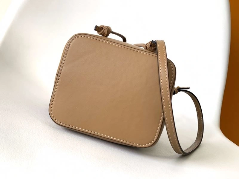 Top match Fendi Bucket Bags