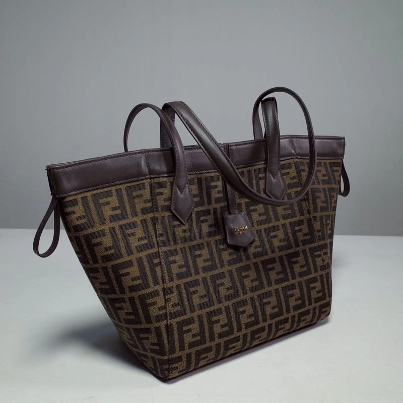 Low-cost Fendi Bucket Bags