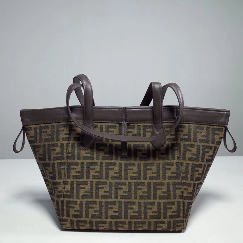Low-cost Fendi Bucket Bags
