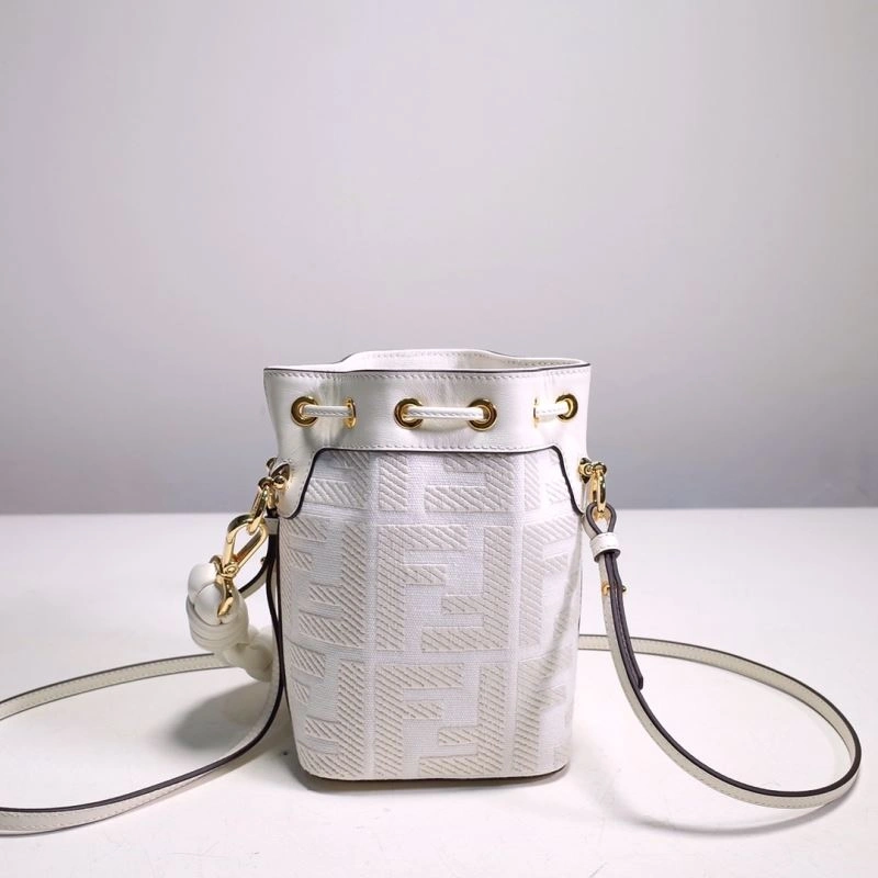 Top mirror Fendi Bucket Bags