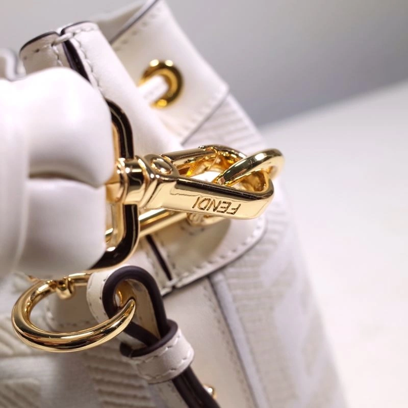 Top mirror Fendi Bucket Bags