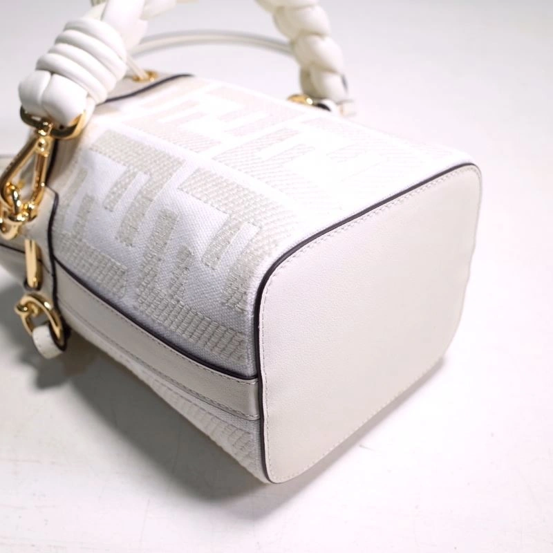 Top mirror Fendi Bucket Bags